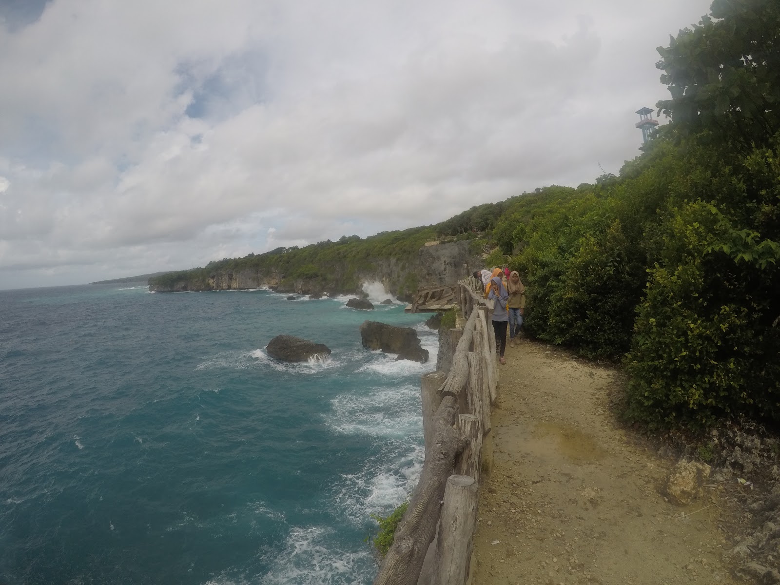 Pantai & Tebing Apparalang Sepotong Surga di Bulukumba Sulsel