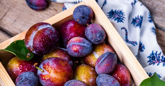 The Happy Nutritionist: Nutrition and Health Benefits of Prunes