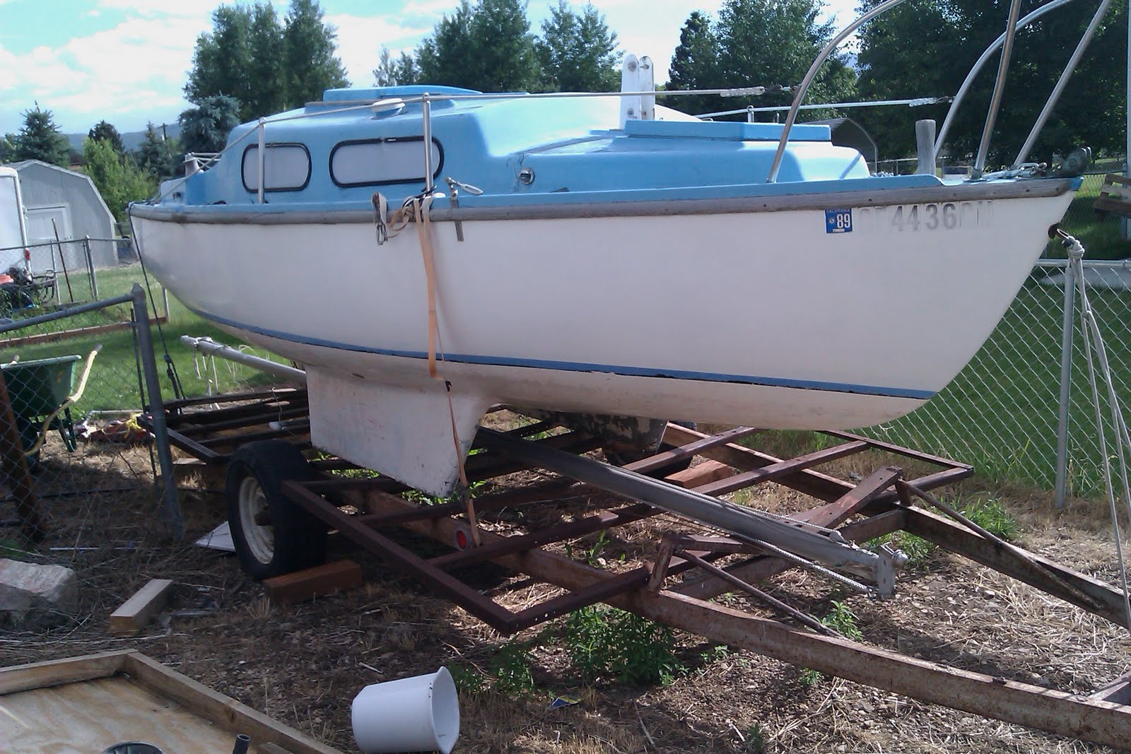Vivacity 20' Sailboat Restoration: July 2011