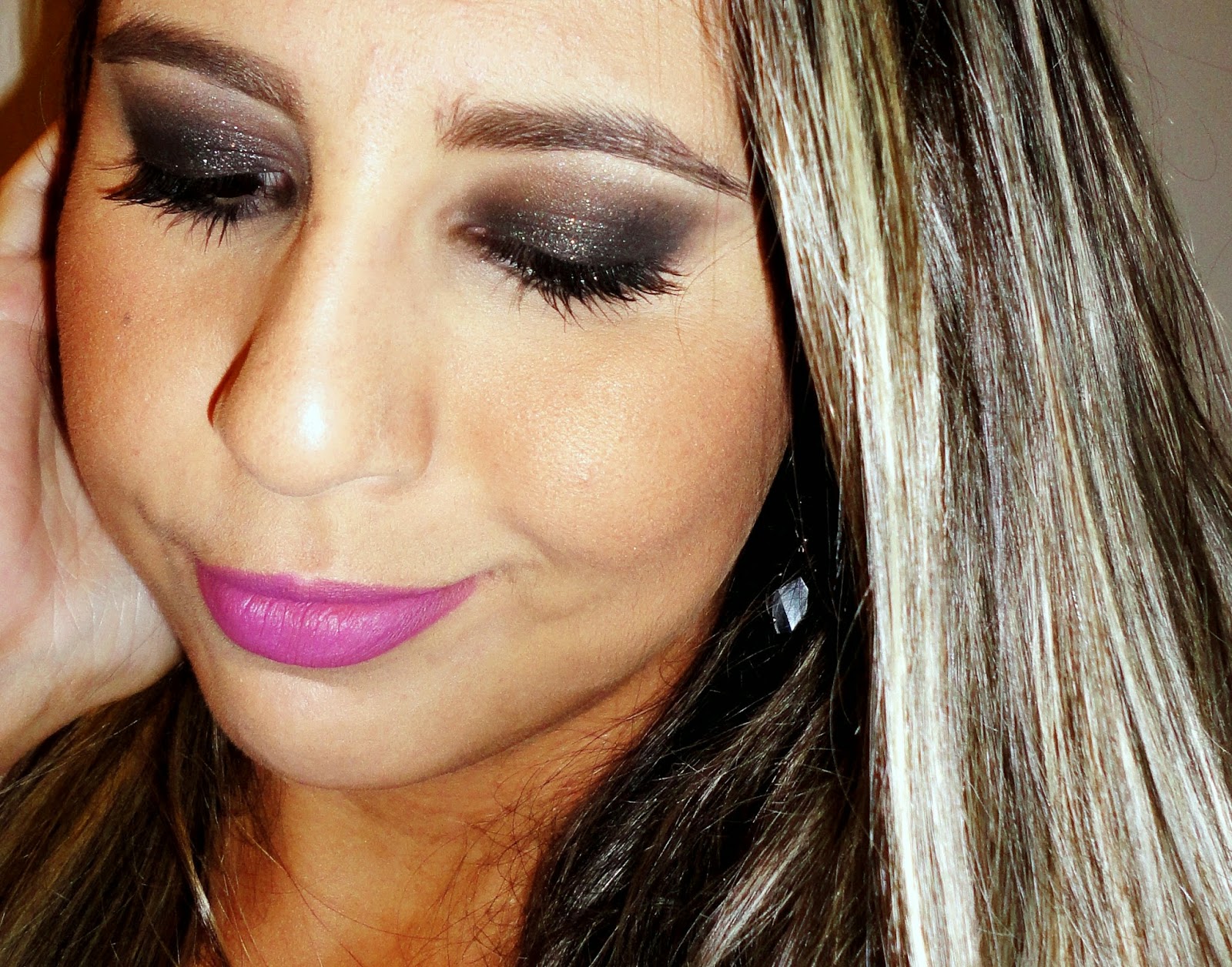 Glamorous Routine: MakeUp Review: Sephora Queen For a Day Eyeshadow