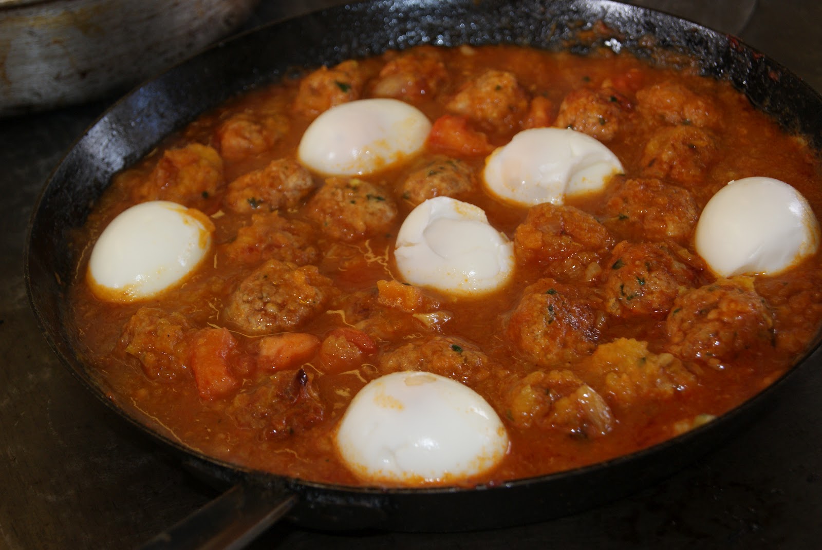 Passion for cooking: Chicken Kofta & Egg Curry