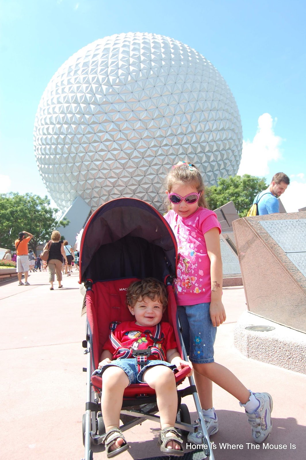 10 Best Epcot Photo Spots | Adventures in Familyhood