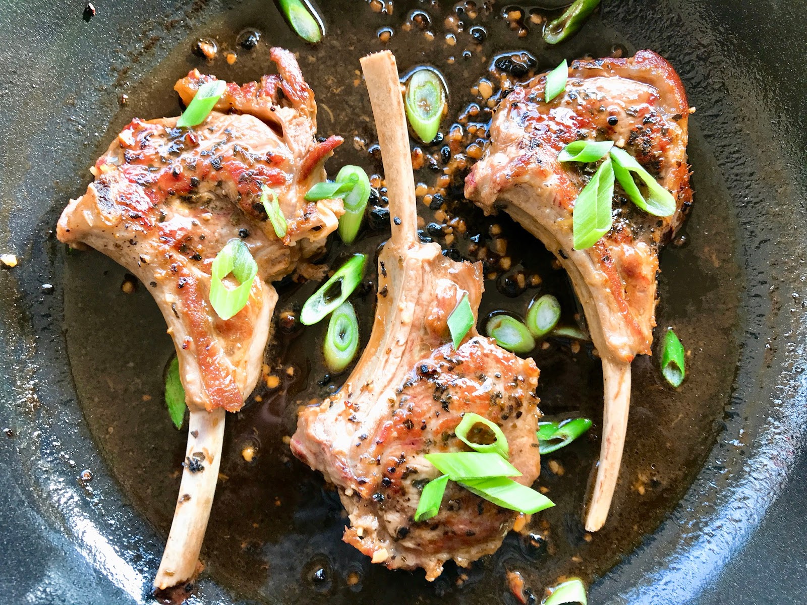 Garlic-Basil Lamb with Lemon