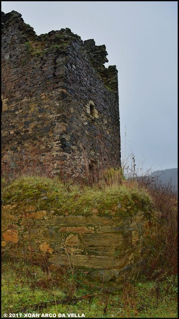 XOAN ARCO DA VELLA: CASTILLO DE TORÉS - TORÉS - AS NOGAIS