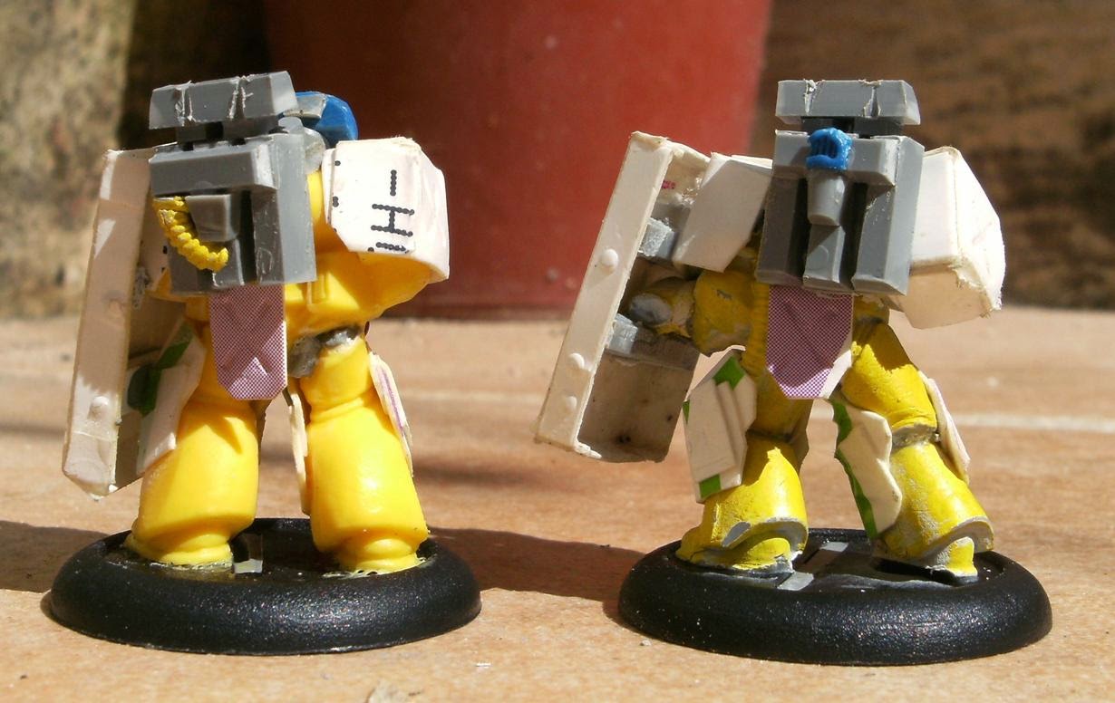 Picts from the Front: Scratch built 15mm Mechas