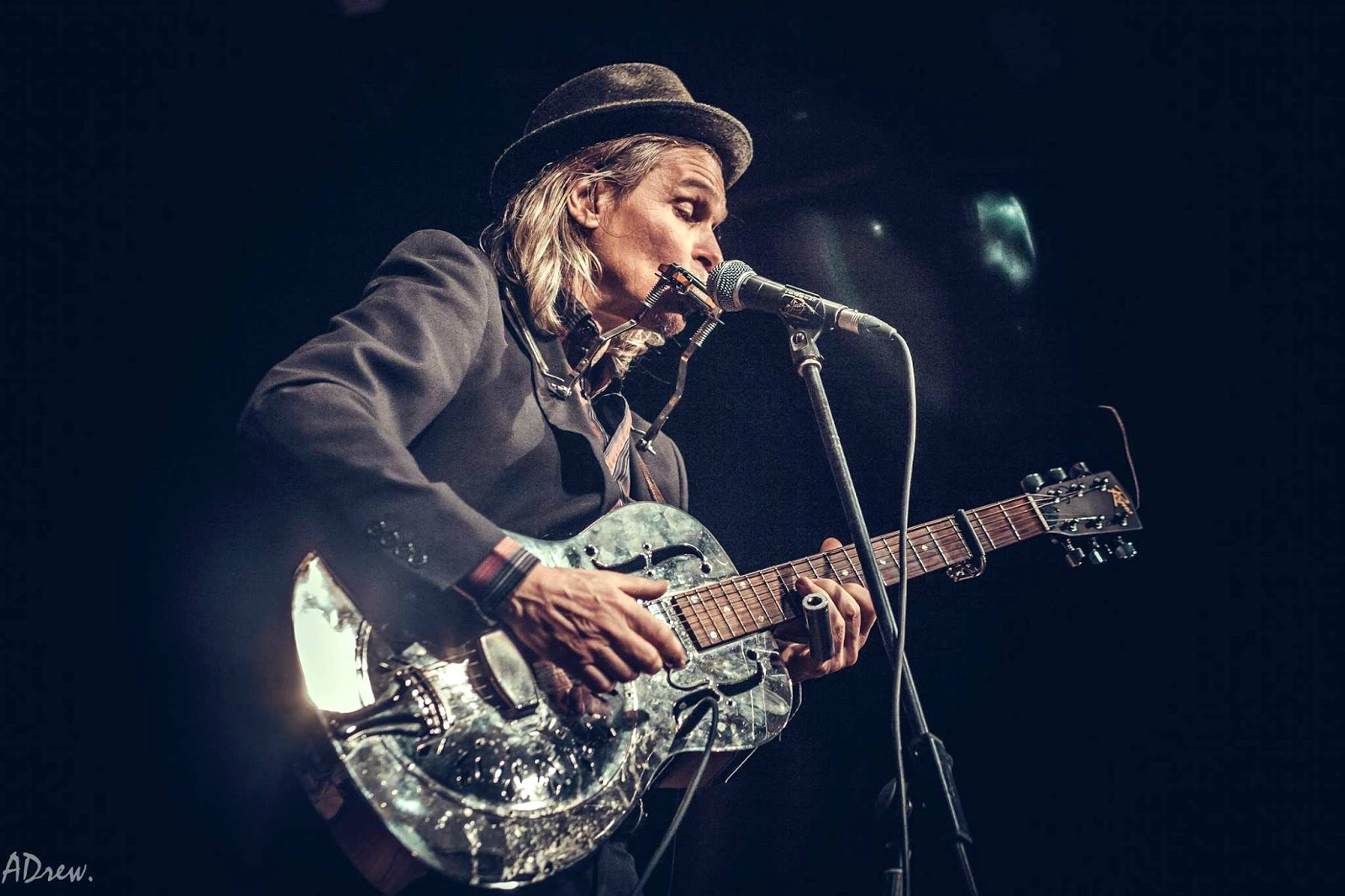 Artists Tell Their Stories: Robert Lighthouse, Singer/Songwriter, Tells ...