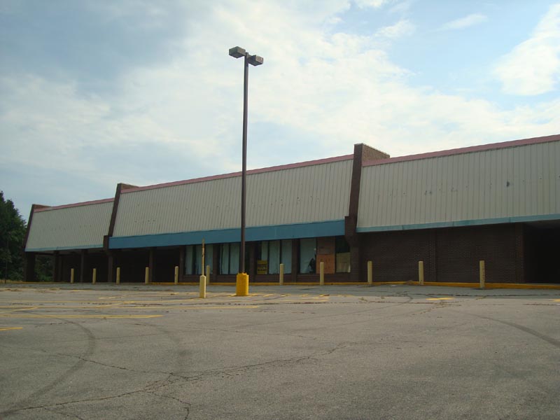 Sky City: Retail History: Pennrose Mall: Reidsville, NC