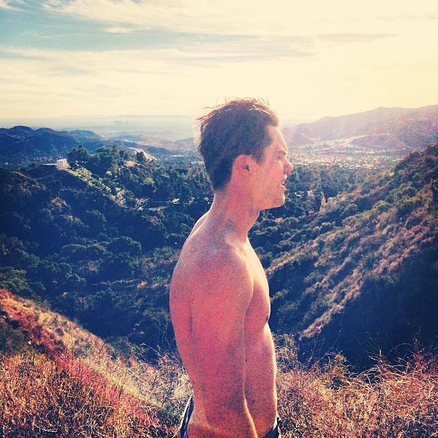 The Stars Come Out To Play: Jack DePew - New Shirtless Twitter Pics