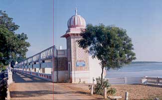 India Tours: Poondi Reservoir