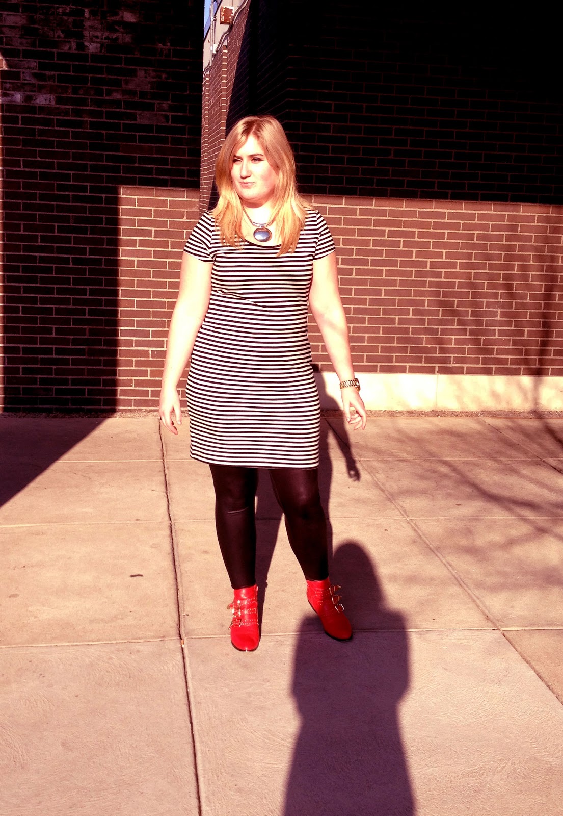 Blondie Cat Style: Red Boots & Stripes