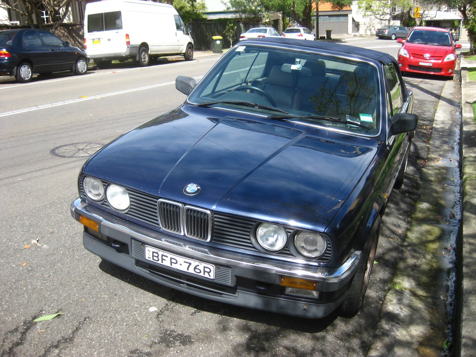 Aussie Old Parked Cars: 1985 BMW 325i Convertible (E30)