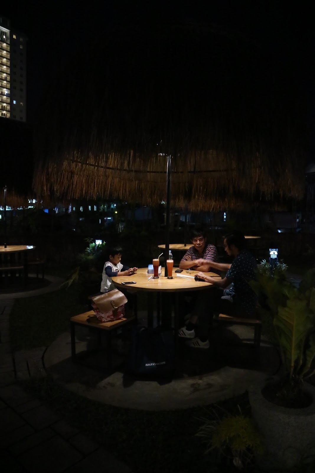 Daily Planet of Sindy: HAPPY BIRTHDAY, OPUNG! (REVIEW DANAU SENTANI RESTO)