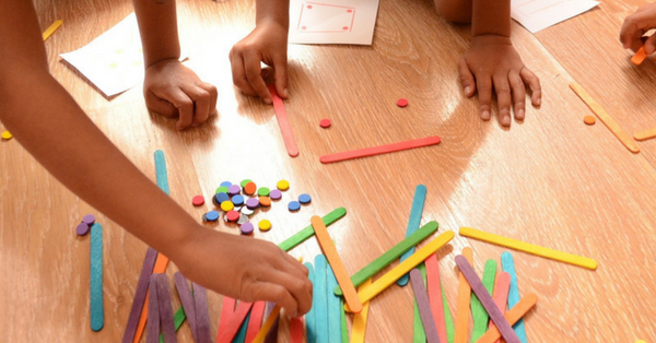 Practical Mom: Sticks & Dots Printable Game {Practical Mondays #43}