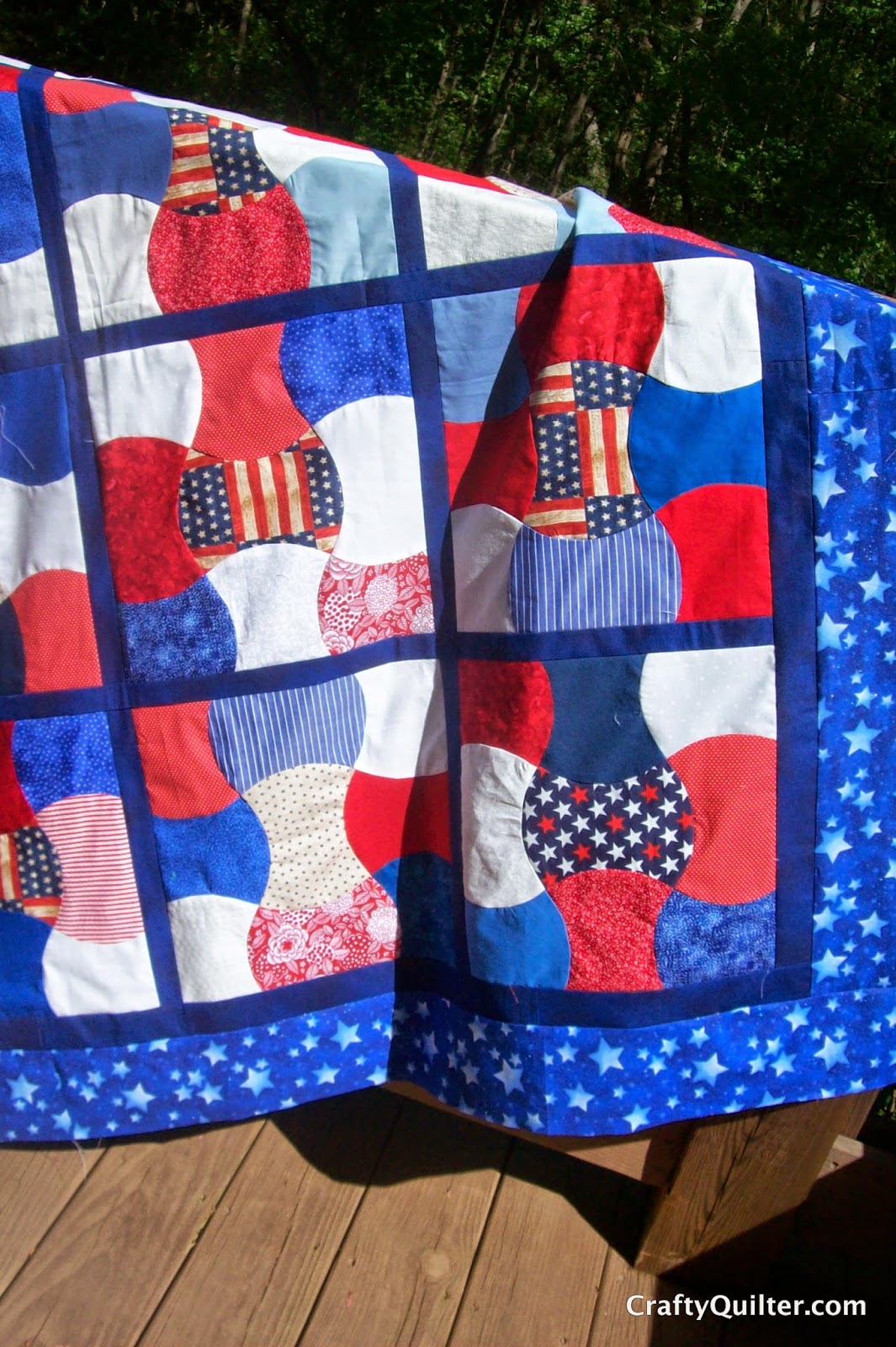 The Crafty Quilter's Closet: American as Apple Pie Quilt top