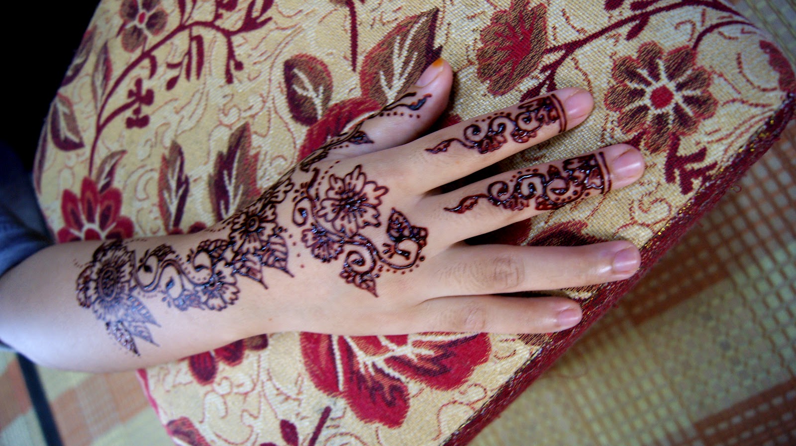 miowcuppycake: inai henna