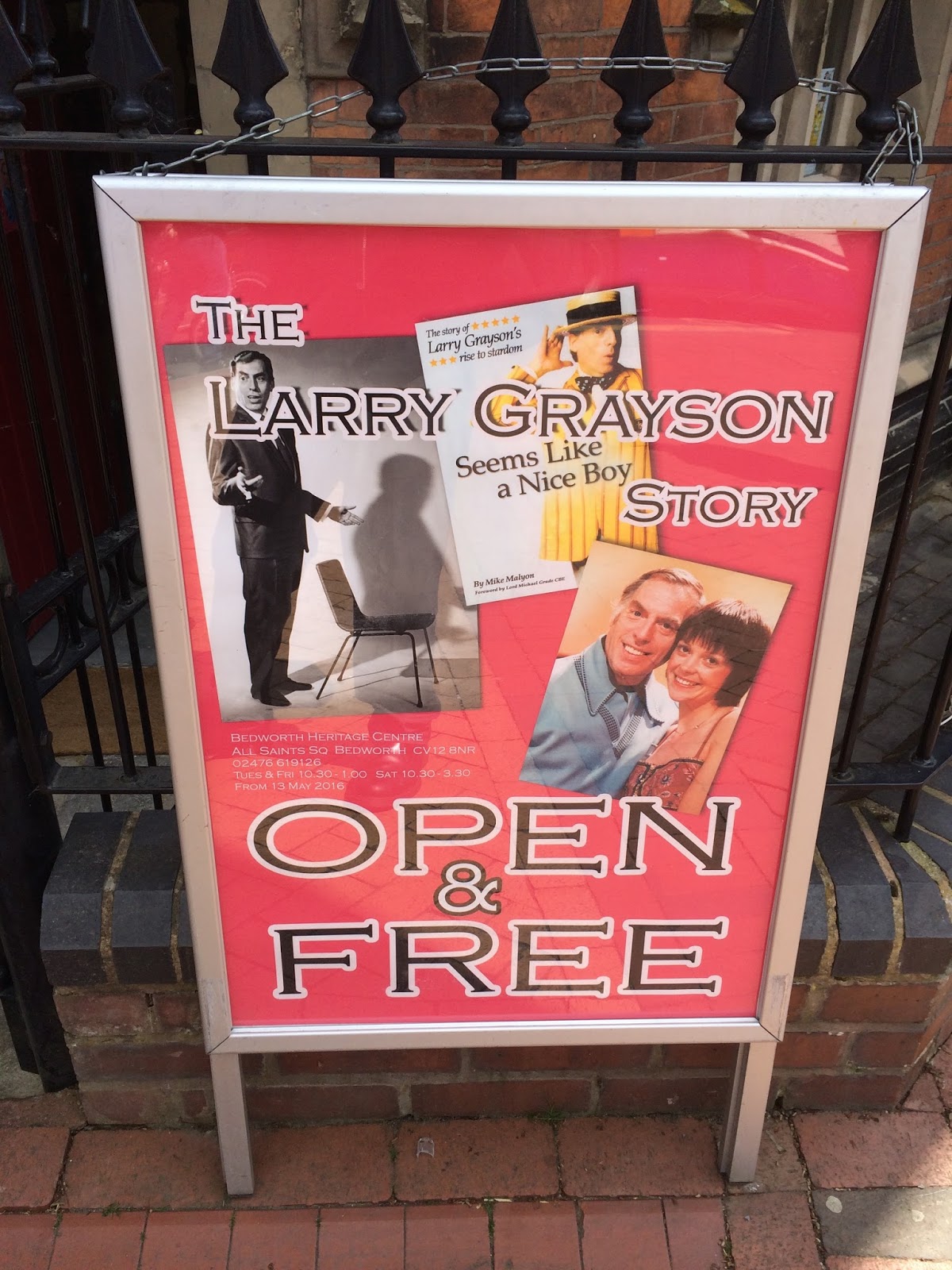 DrMattKerry's Blog: Remembering Larry Grayson