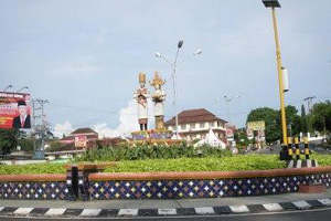 ABOUT LAMPUNG PROVINCE: Tugu Lampung