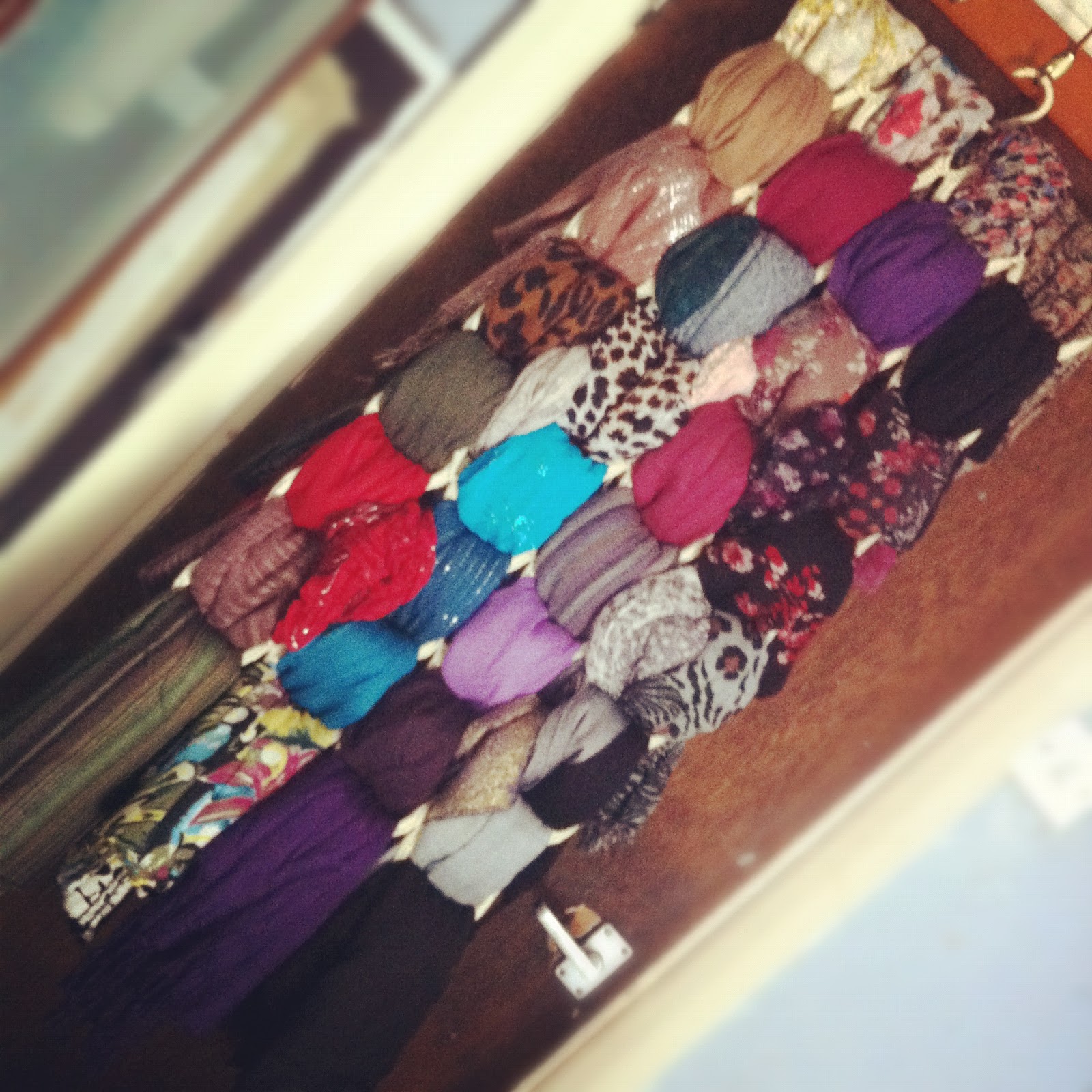 Hijabi Tip: Hijab Storage Solution | Chocoholic Hijabi