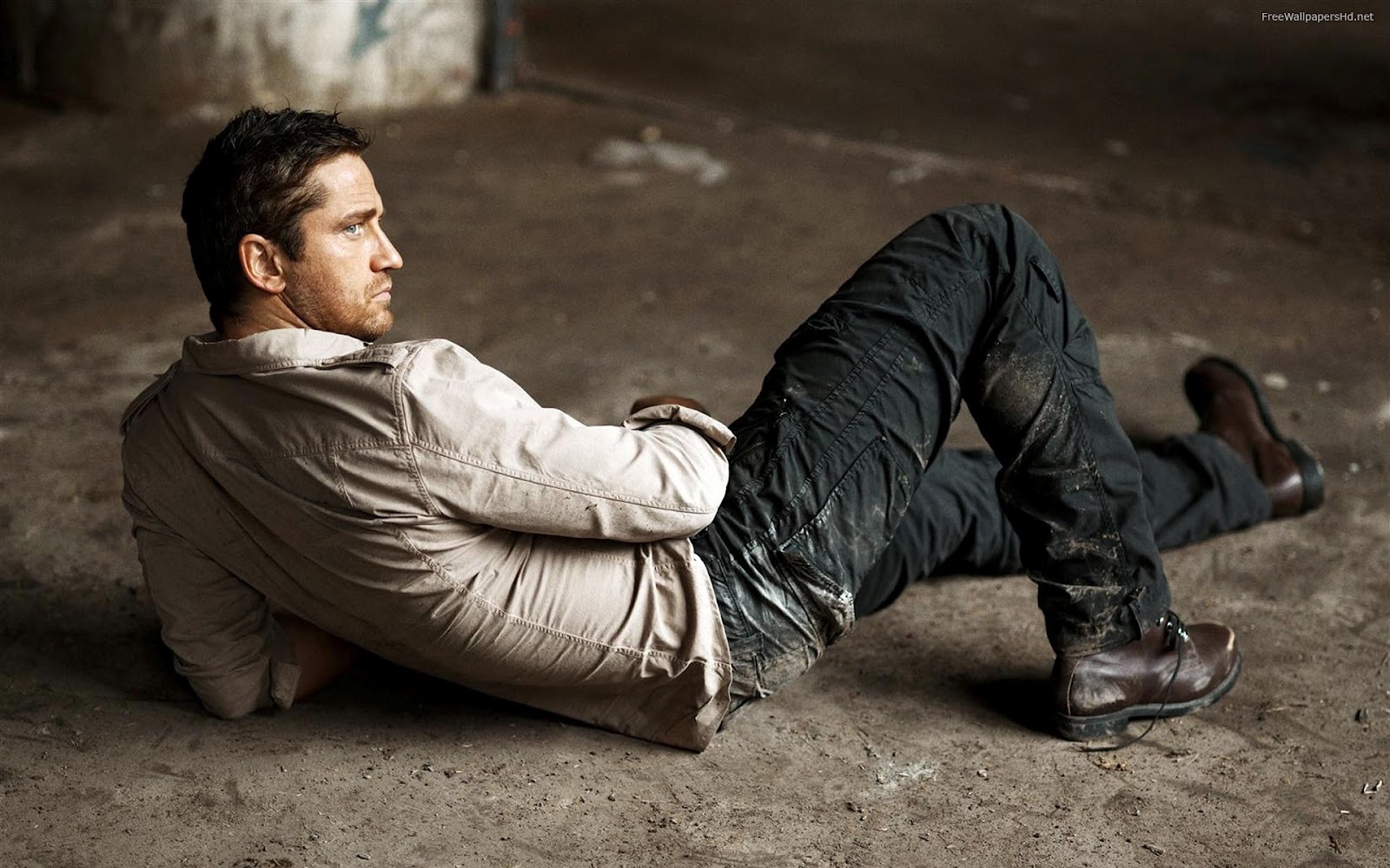 Hollywood: Gerard Butler Profile, Images And Wallpapers