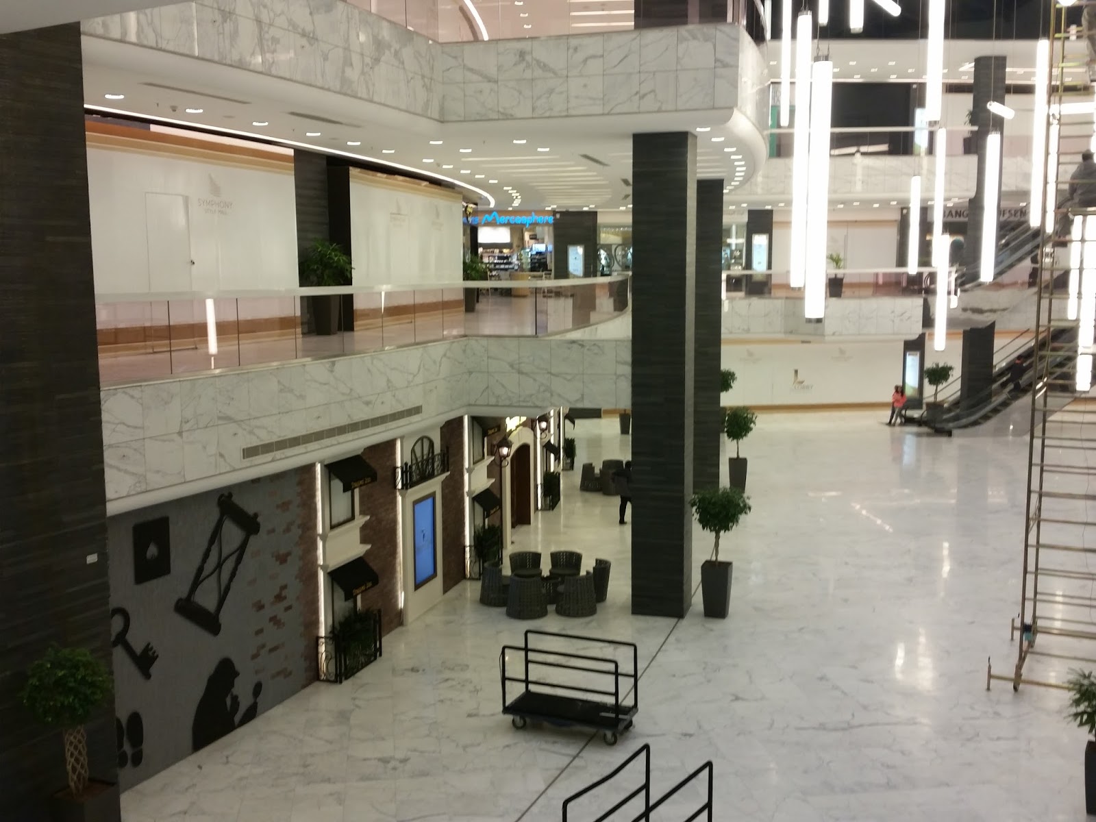 Life in Kuwait Blog: Symphony Style Mall