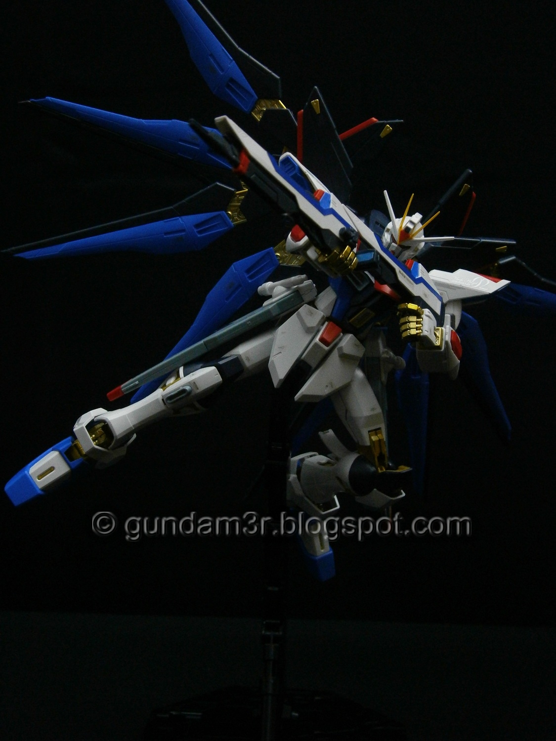 Strike Freedom Gundam Full Burst Mode MG Review Part 3