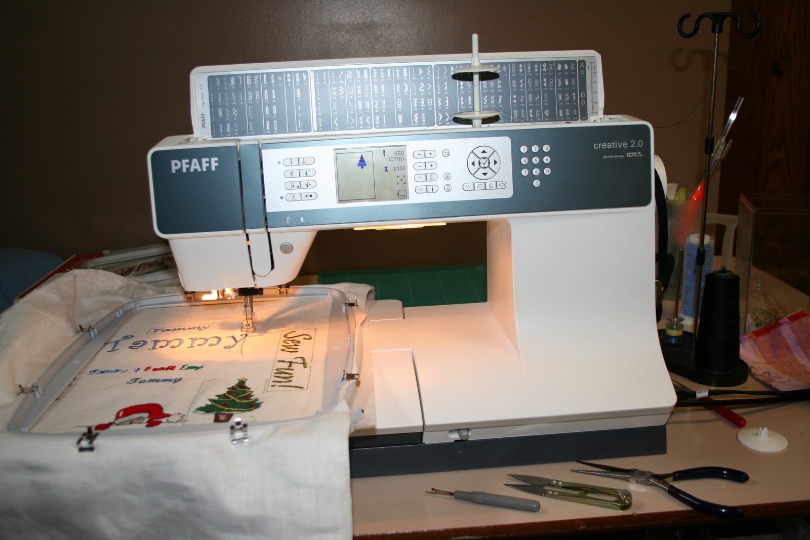 Tammy's Craft Emporium: Pfaff Creative 2