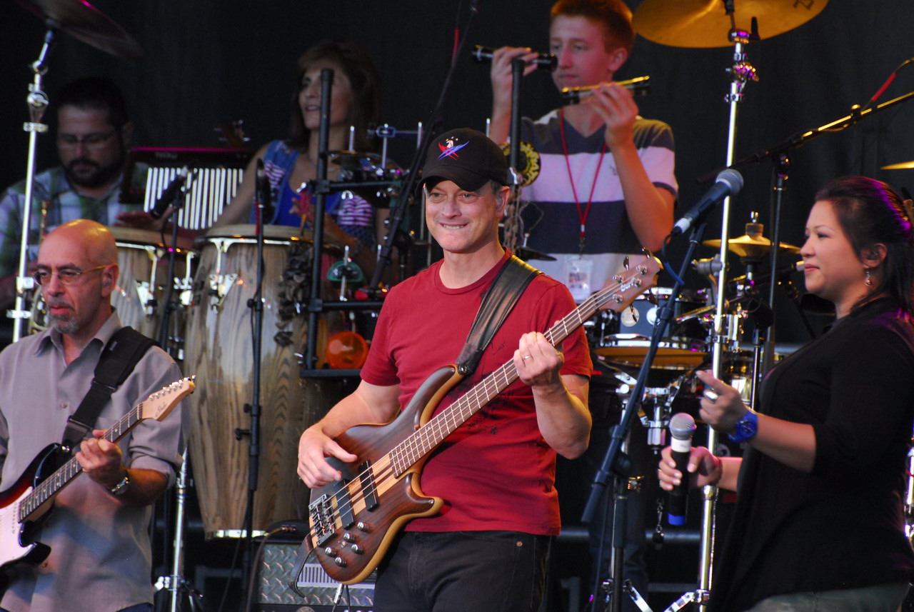 Leaves of the Palm: The Lieutenant Dan Band Here in Bremerton