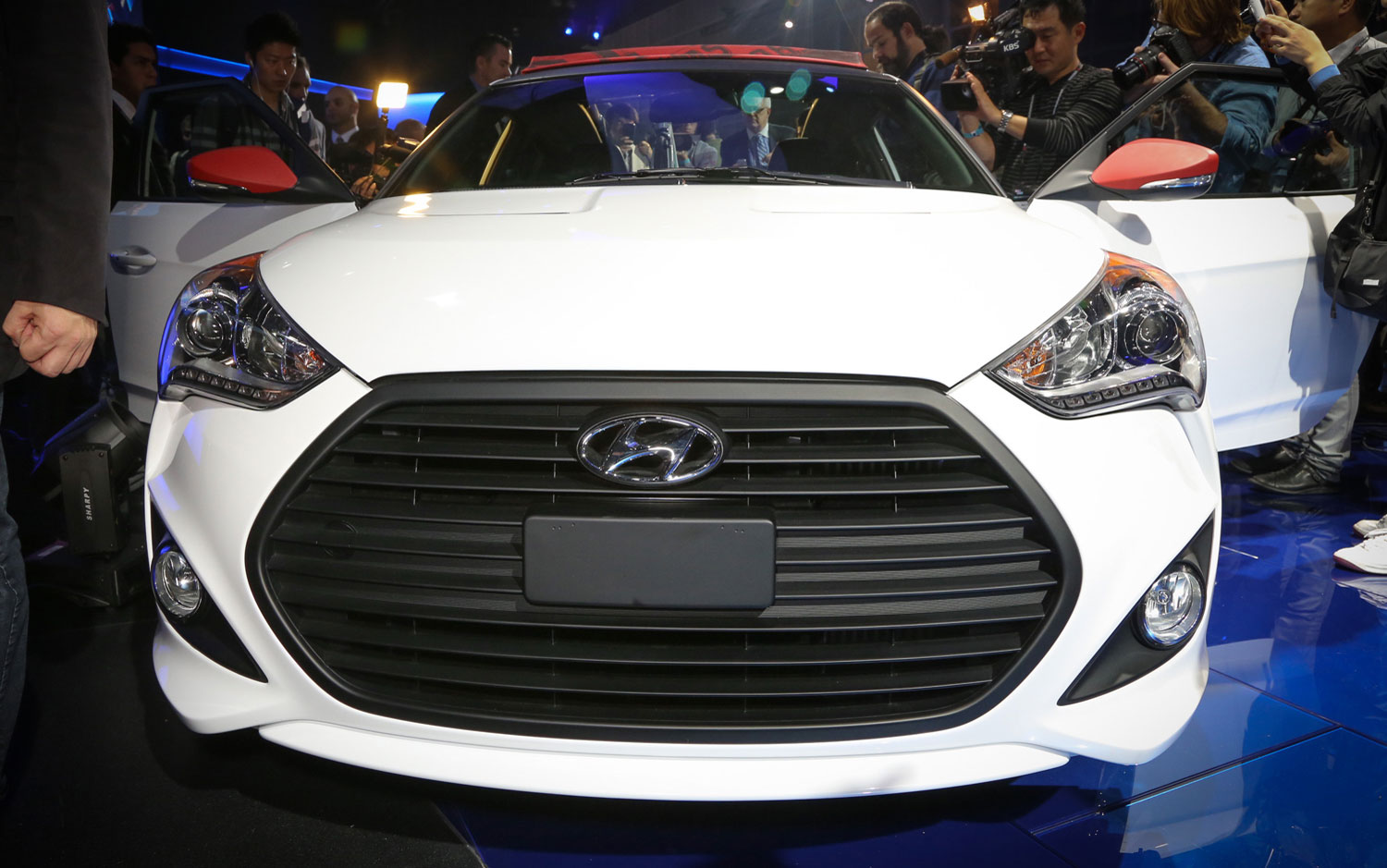 Cars Model 2013 2014: Wild Hyundai Veloster C3 Roll Top Concept is a ...