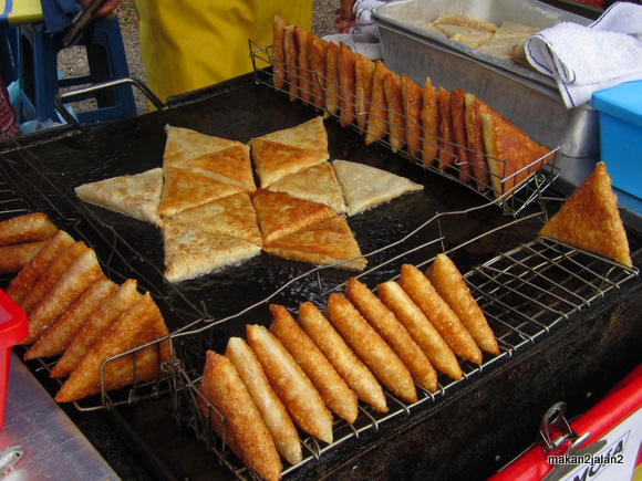 MAKAN2-JALAN2: Kuih Muih Moden & Tradisional di Bazar Ramadan 2012