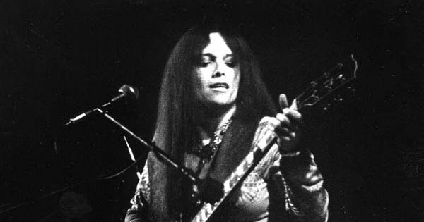 Zona Rock Dan Metal : APRIL LAWTON