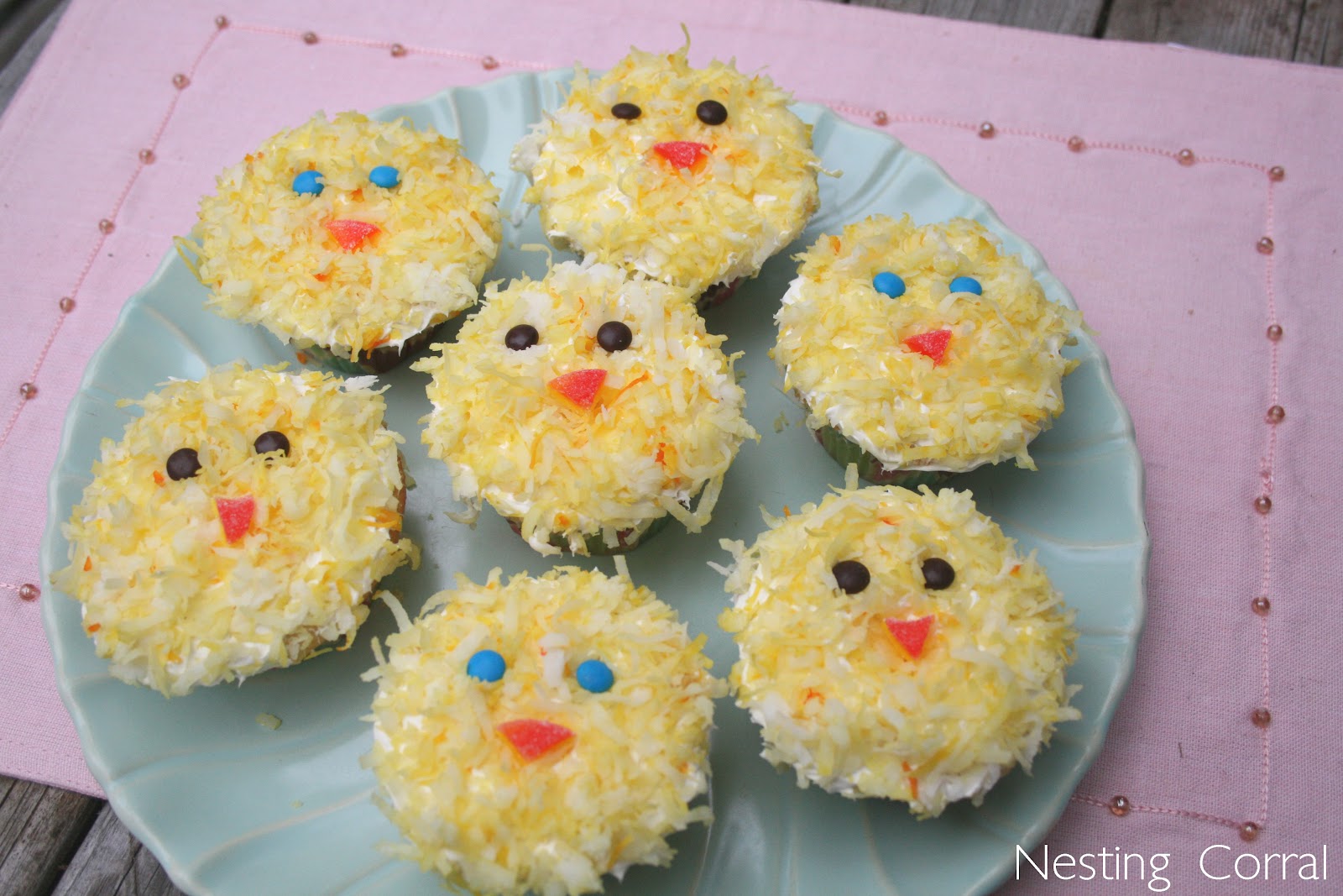 The Nesting Corral: Easter Chick Cupcakes