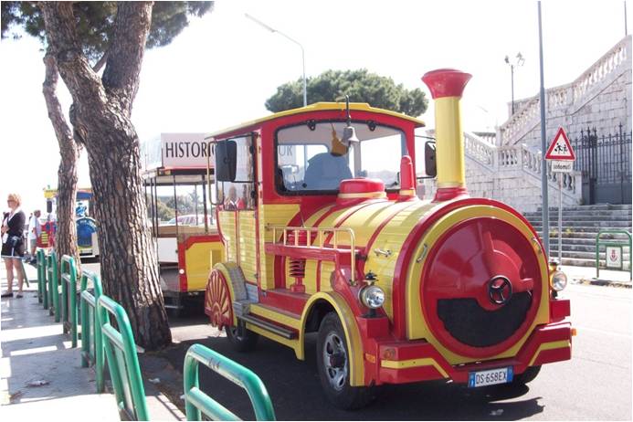 50 Years In Italy: Mysteries of Messina- sea monsters, a musical clock ...