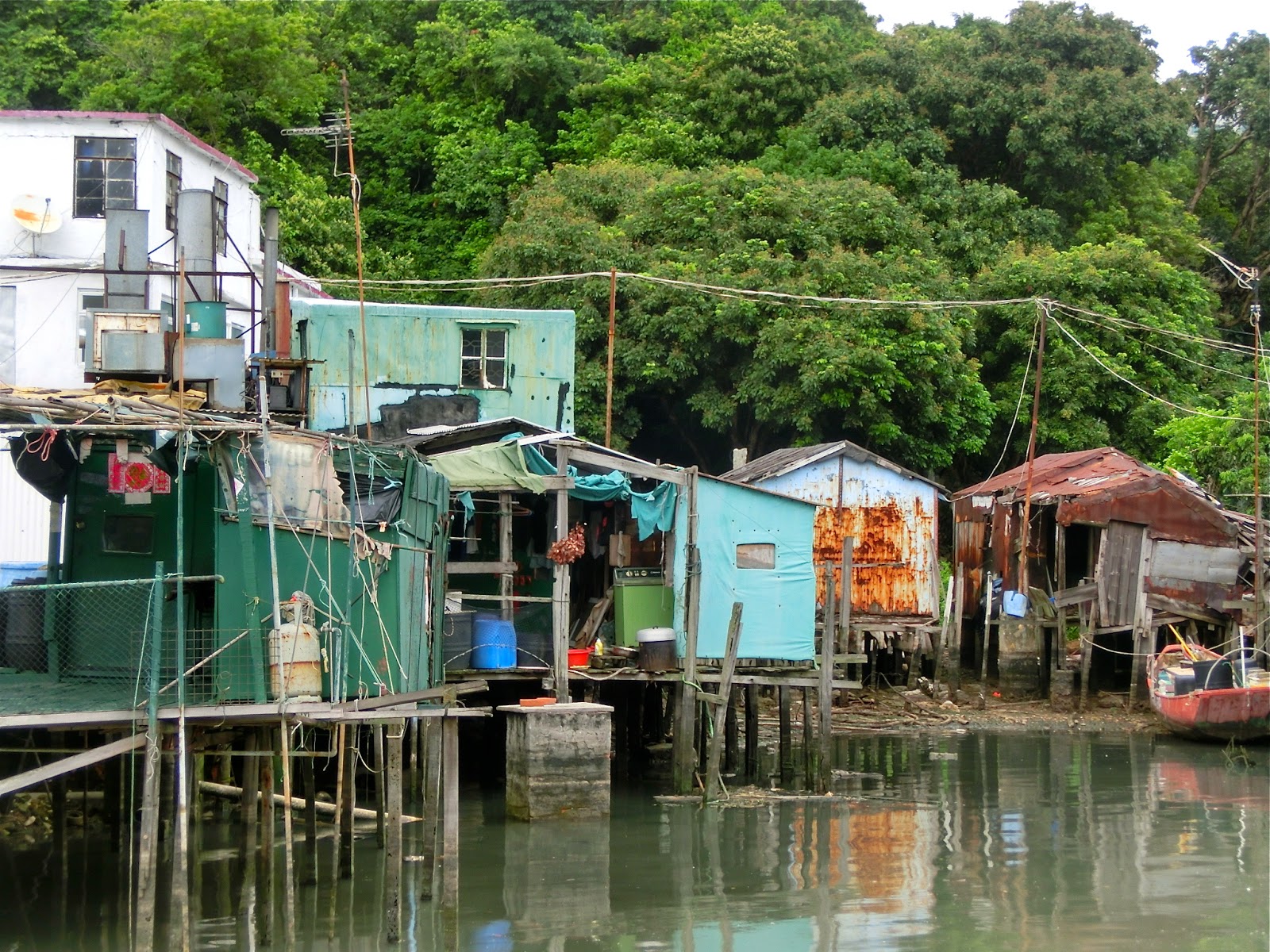 Lydia's Blog: Traveling Tuesday: Ma Wan Chung