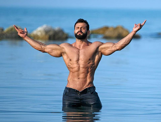 Mustafa Yıldız Kimdir?