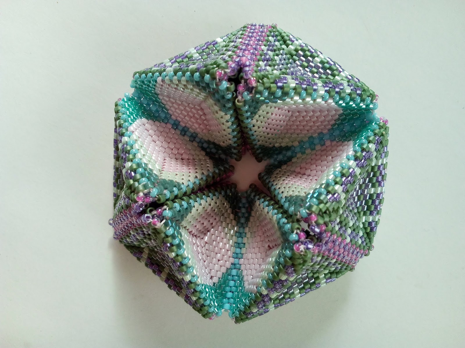 Catrina jewels: Contemporary Geometric Beadwork design Ina Hascher