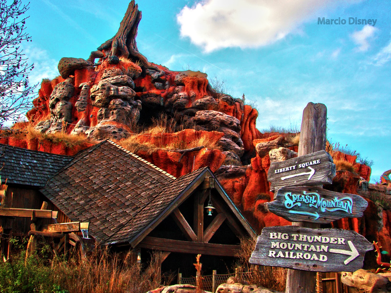 The Walt Disney World Picture of the Day: Splash Mountain Sign