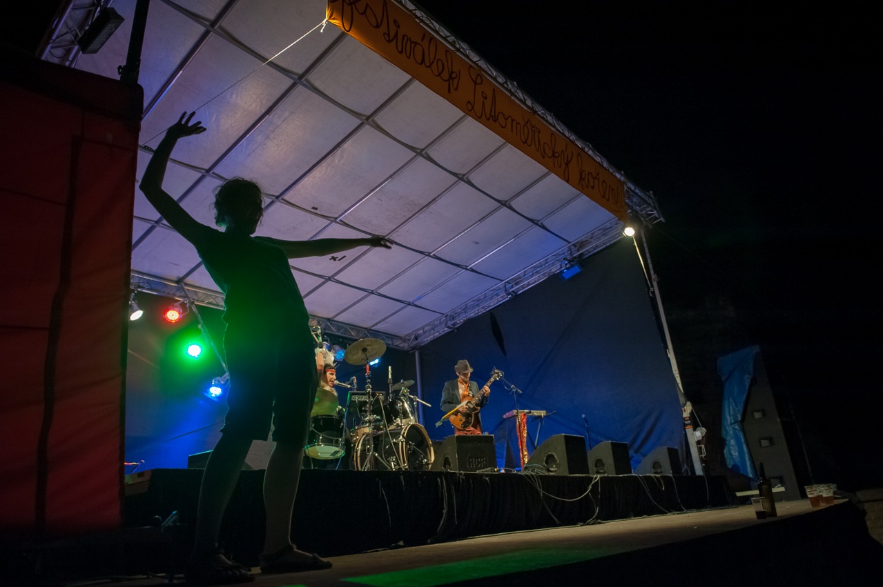 MUSIC PHOTO NEWS: Wattican Punk Ballet