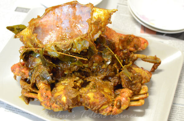 Elinluv's Tidbits Corner: Simple Dry Curry Crabs