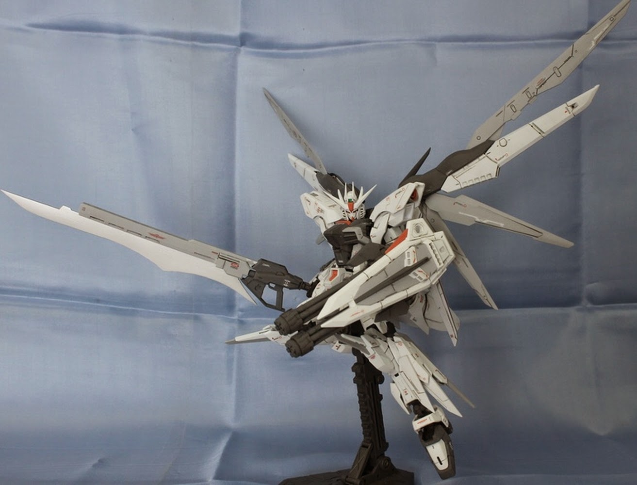 Custom Build: RG 1/144 Destiny Gundam "Another to Destiny"