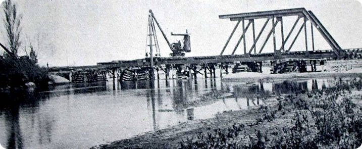 Caminos de Hierro en Bahía Blanca: Puente sobre el río Colorado