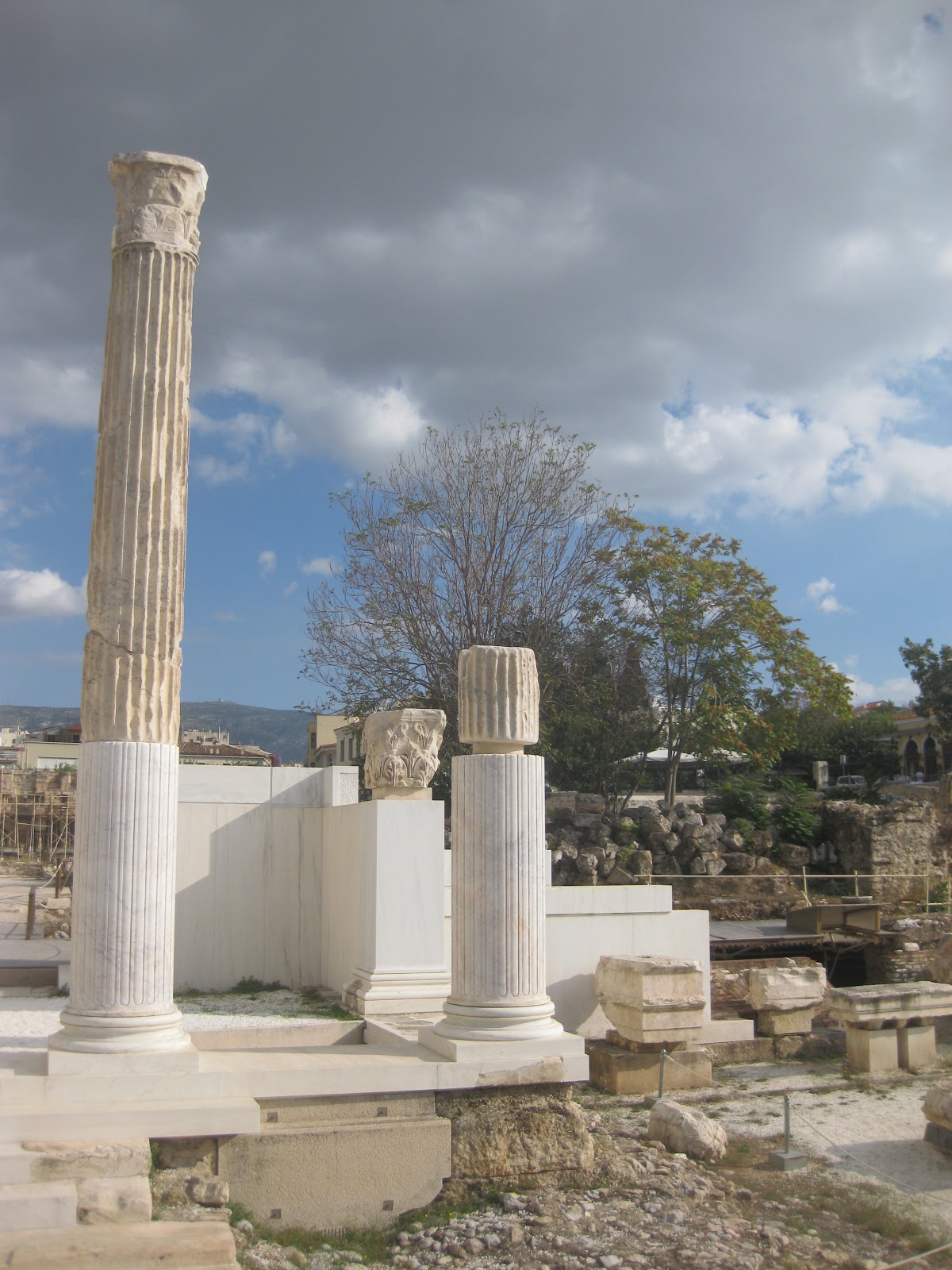 Greek Salad - a blog from Greece!: The library of Hadrian and the ...