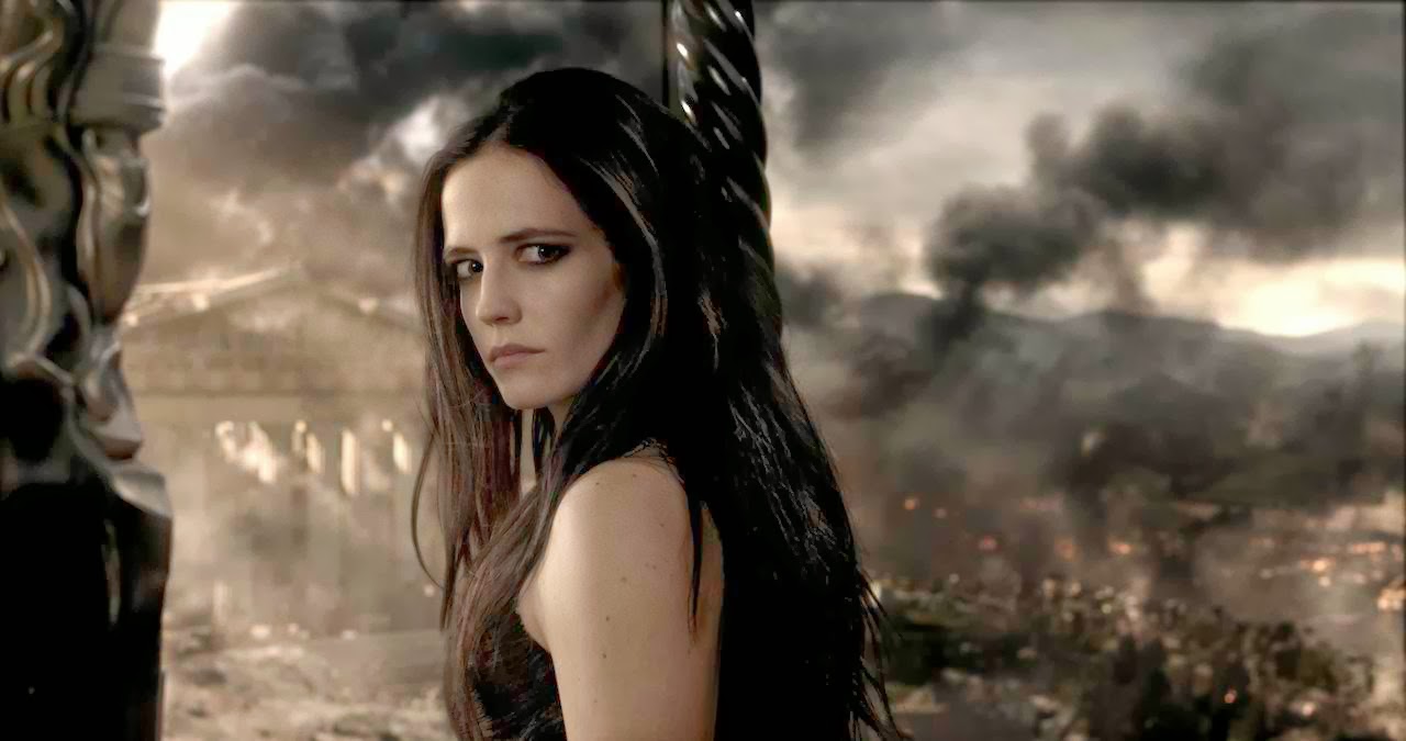 Eva Green Commands as fierce Artemisia in “300: RISE OF AN EMPIRE”