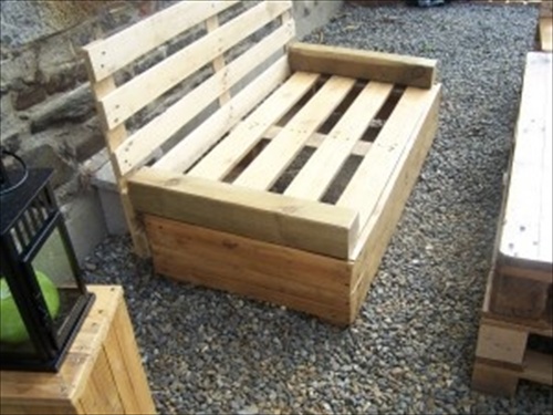 Indoor and Outdoor Pallet Bench Sitting Area