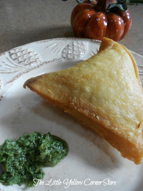 The Little Yellow Corner Store: Quick and Easy Samosas