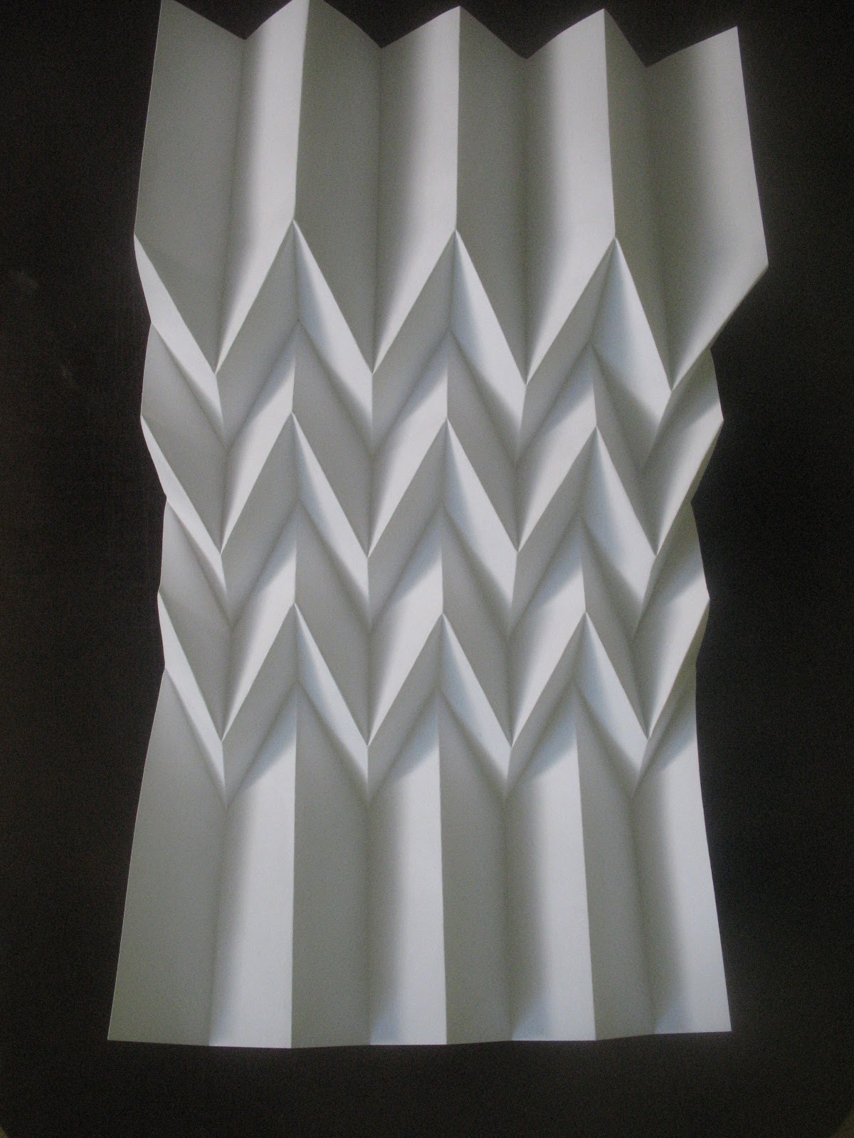 INTERFERENTE: Origami :World Cup Trophy