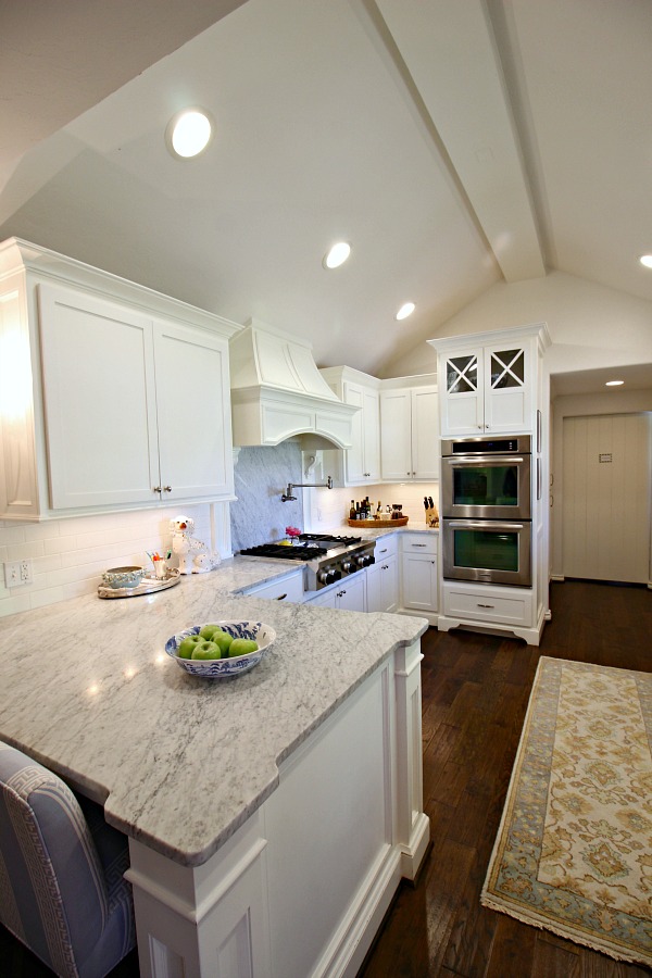 NEIGHBORHOOD HOME TOUR {HOUSE #2- MODERN TRADITIONAL} | Dimples and Tangles