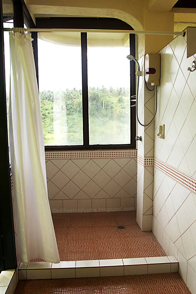 Stills and Glyphs: Pahinga Riverside Retreat House: the name says the Rest