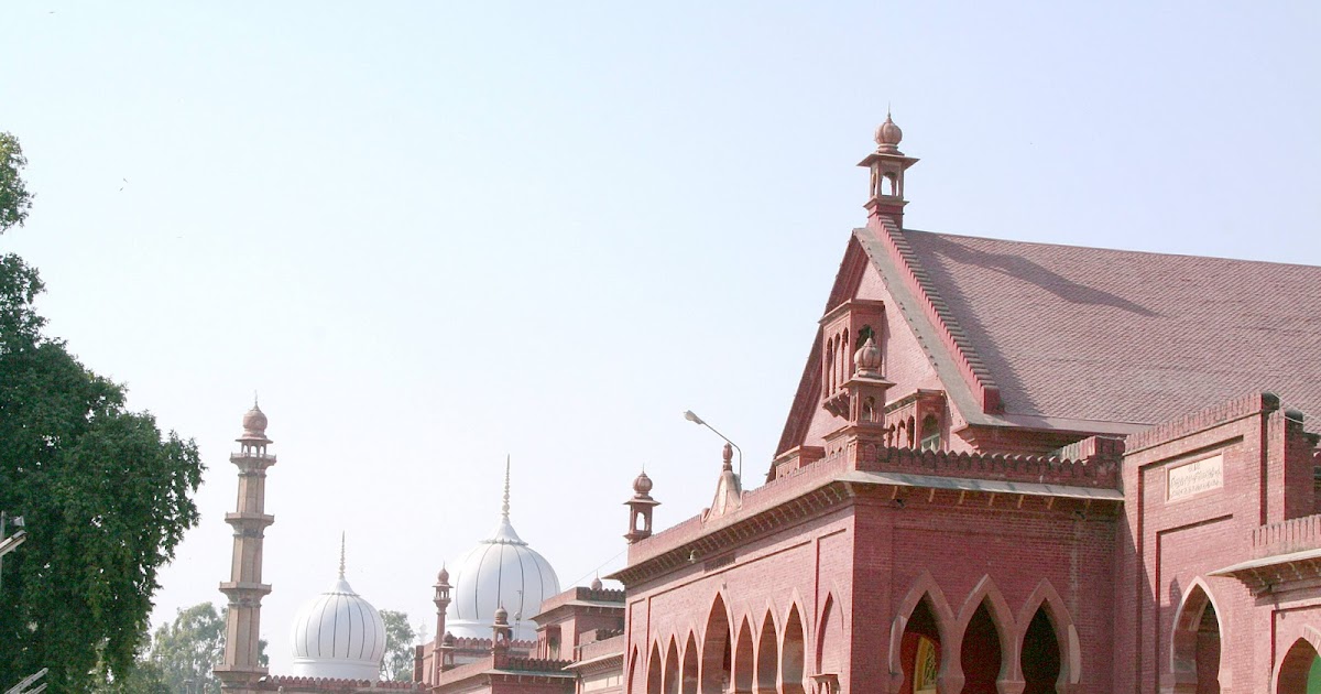 Salamevatan: Brief Introduction of Aligarh Muslim University, Aligarh