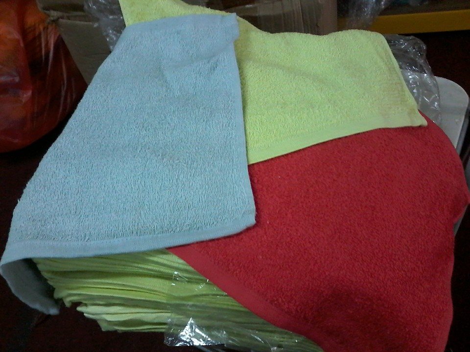 Pusat Pemborong Pilihan Anda!: Tuala Pelbagai Saiz