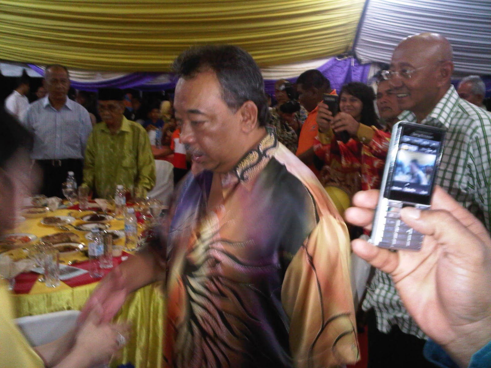 WZWH: Tengku Muda Pahang Minta Ku Lan Pertimbang Hasrat Berundur ...